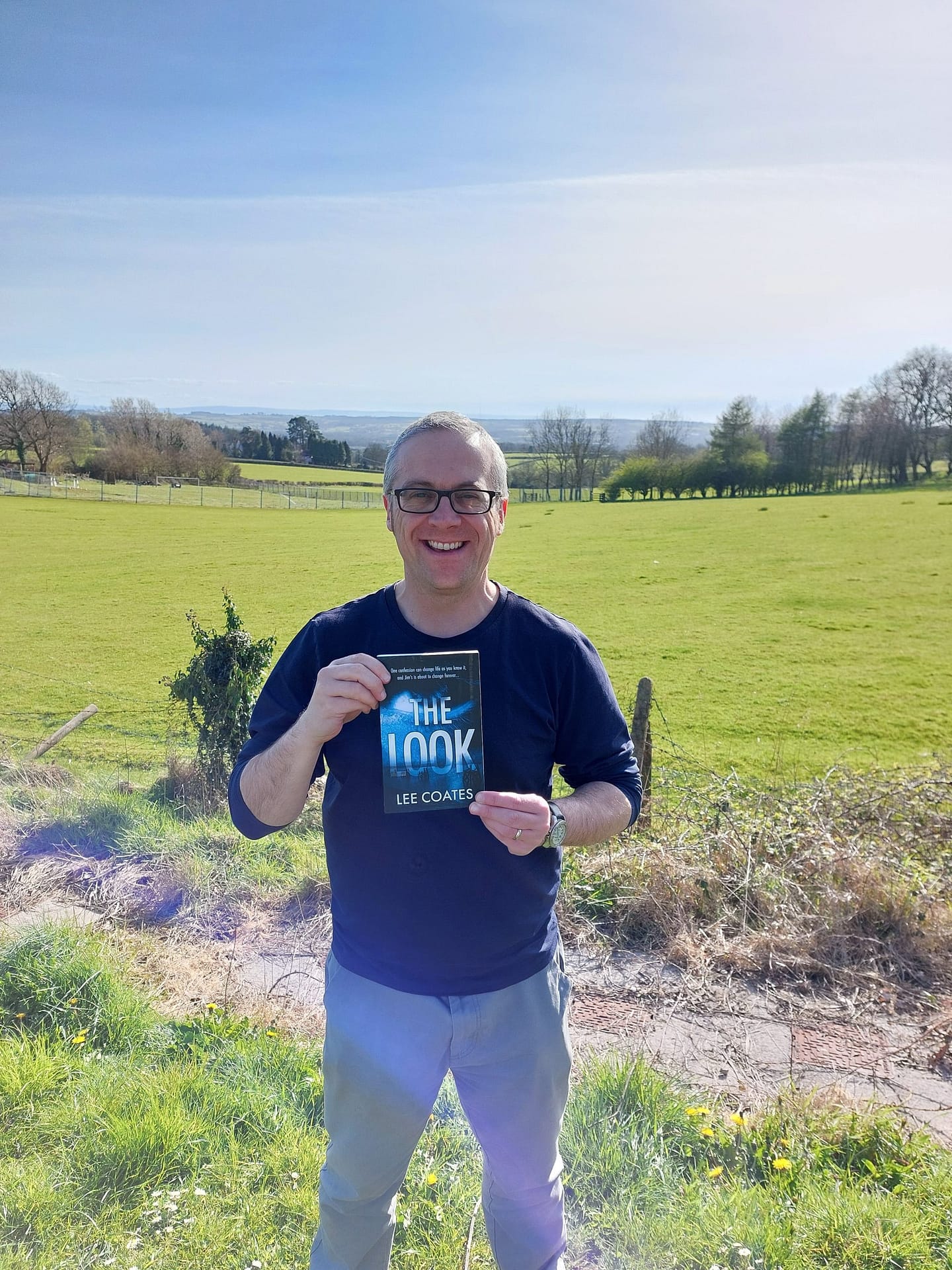 Who am I? - Lee Coates - Author